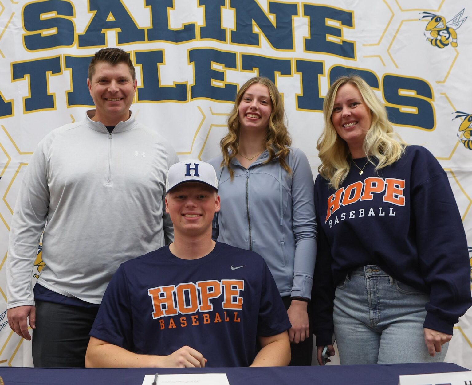 Saline’s Hunter Easton signs with Hope College - The Sun Times News