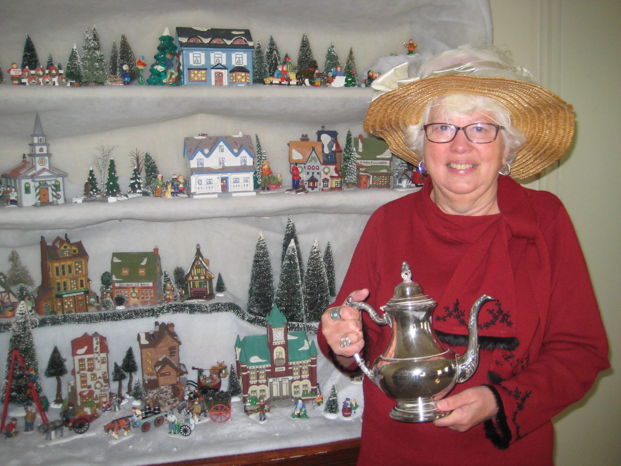 “Christmas at the Mansion” Returns to Dexter’s Gordon Hall - The Sun ...